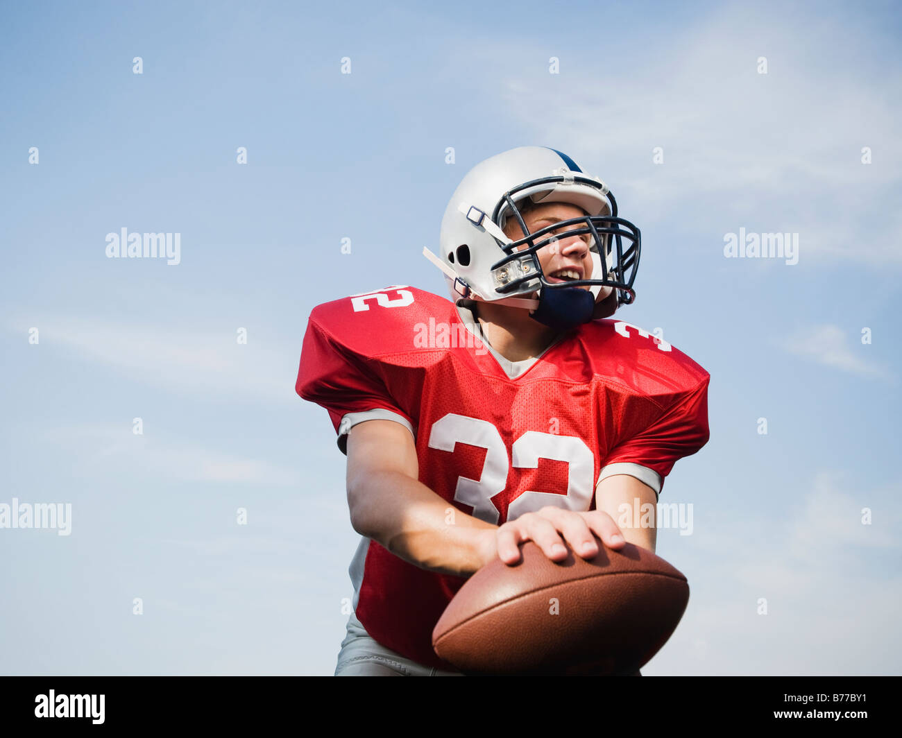 Quarterback football hi-res stock photography and images - Alamy