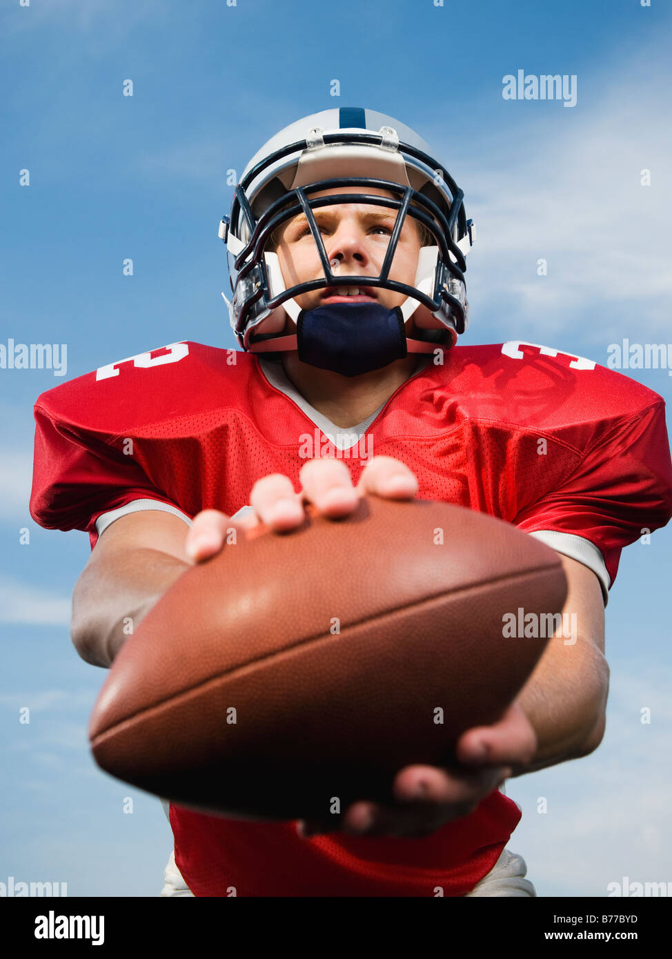 Quarterback football hi-res stock photography and images - Alamy