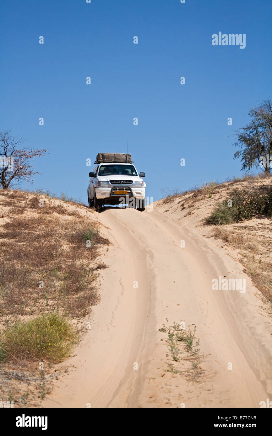 Vehicle on a 4WD trail, Offroad through the Kalahari, Kgalagadi ...