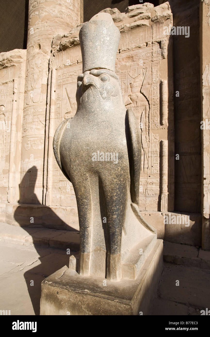 Horus statue at the Temple of Horus at Edfu, Nile Valley Egypt Stock ...
