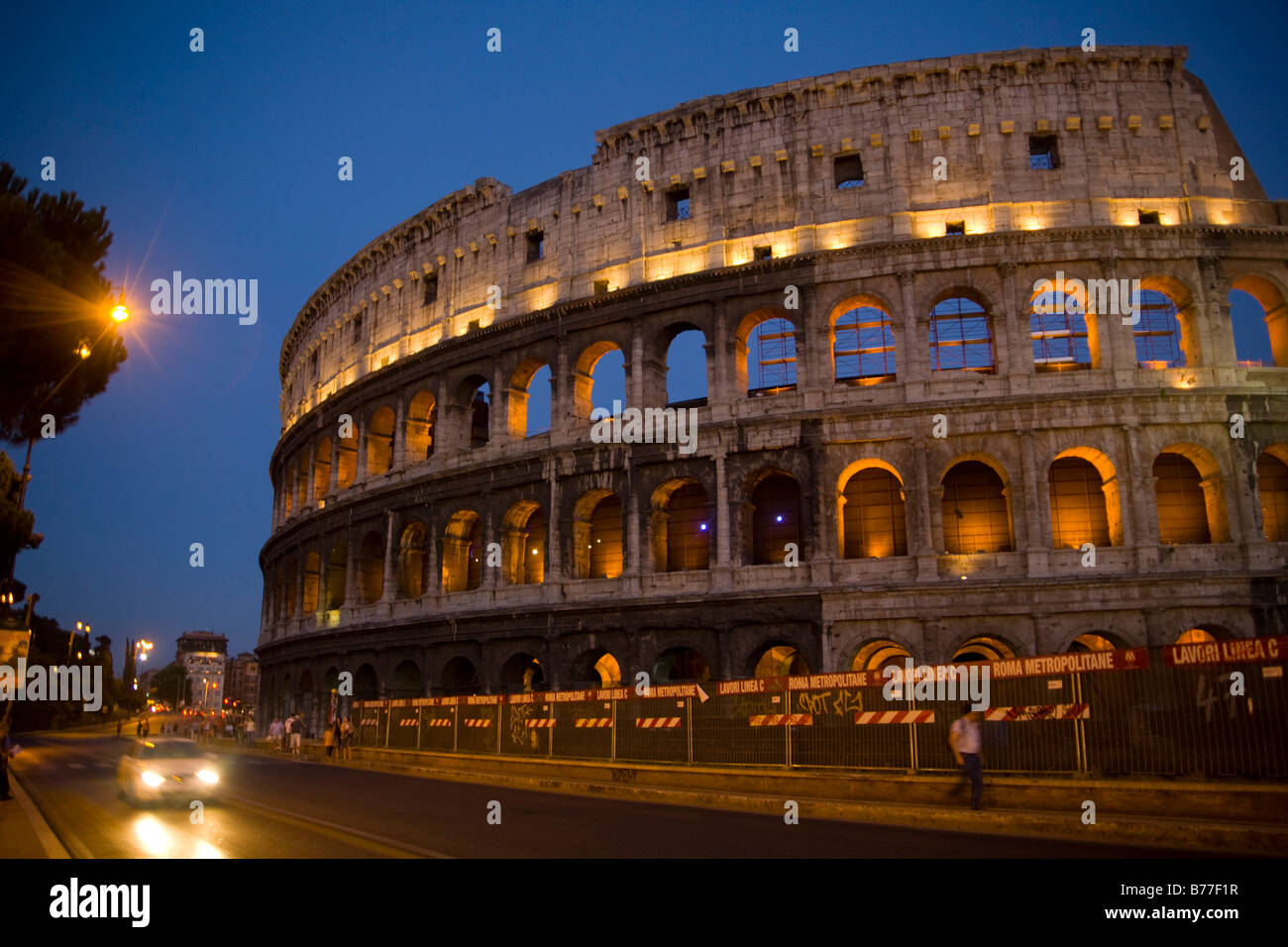 Well lit night sky hi-res stock photography and images - Alamy