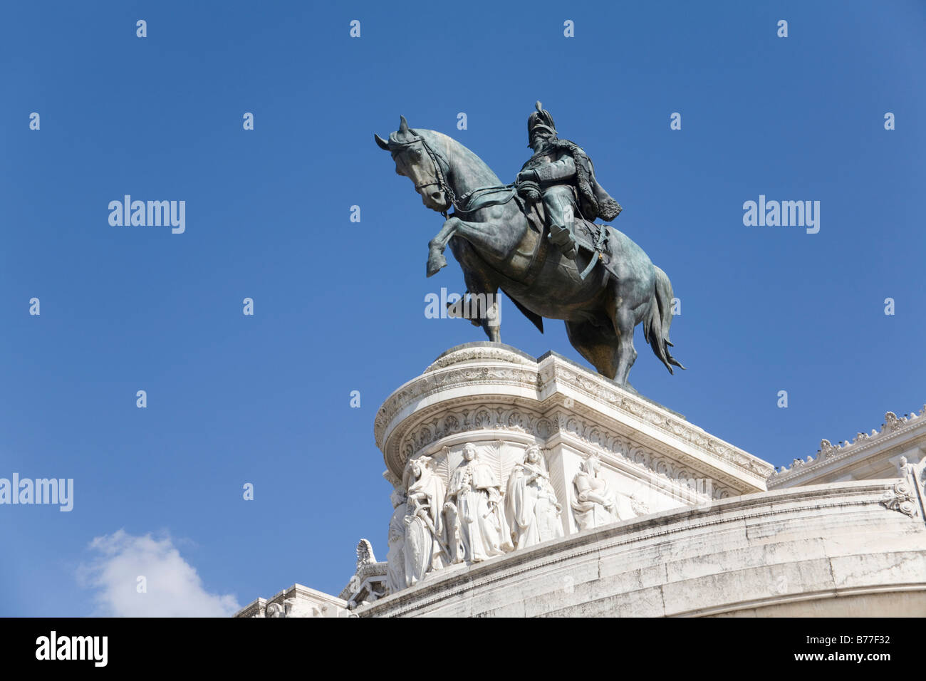 Equestrian statue on the Monumento a Vittorio Emanuele II, national ...