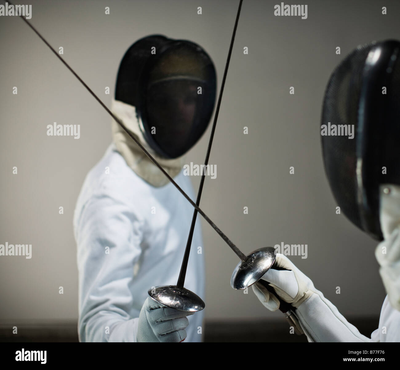 Two fencing men hi-res stock photography and images - Alamy