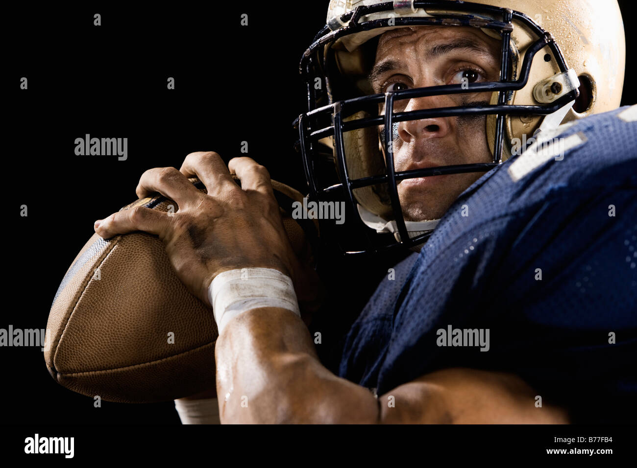 Quarterback posing hi-res stock photography and images - Alamy