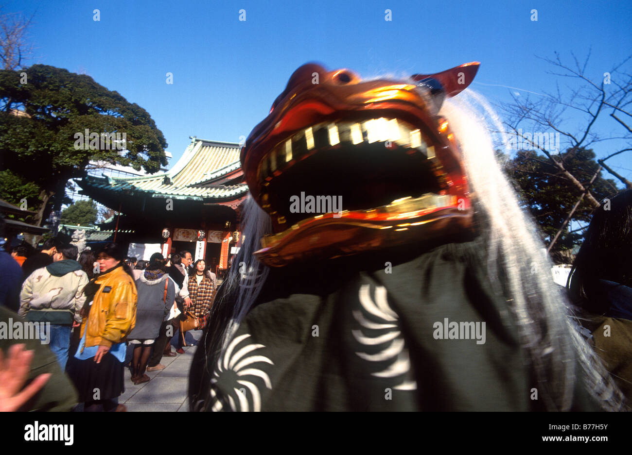 Japan lion dance japan lion dance hi-res stock photography and images ...