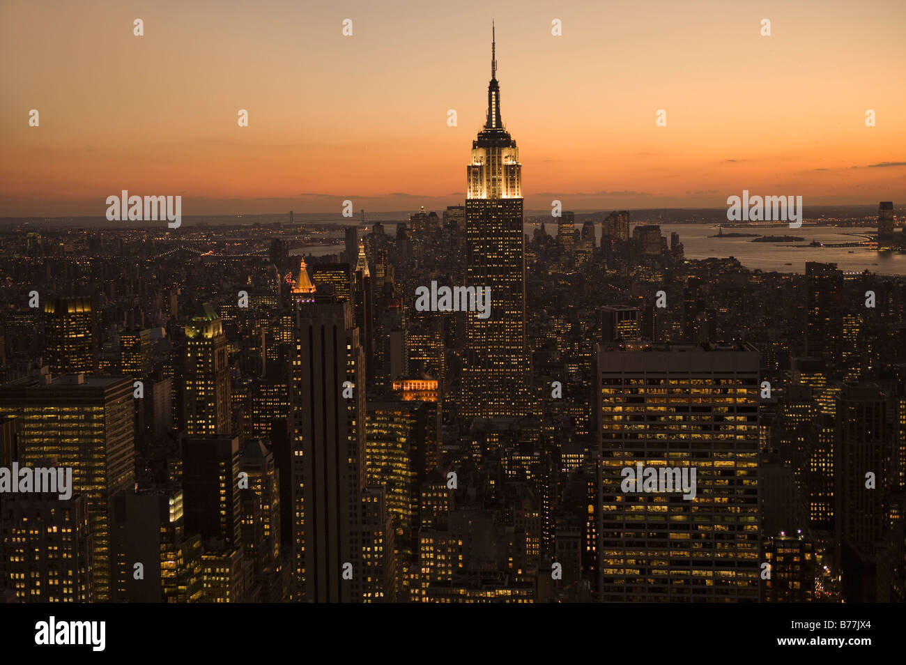 Lower view of a building hi-res stock photography and images - Alamy