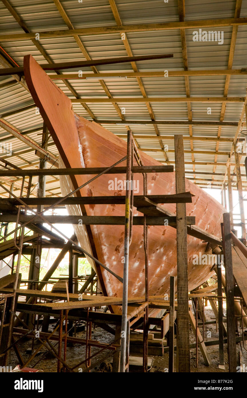 Small industry traditional boat maker in Pulau Duyung, state of ...