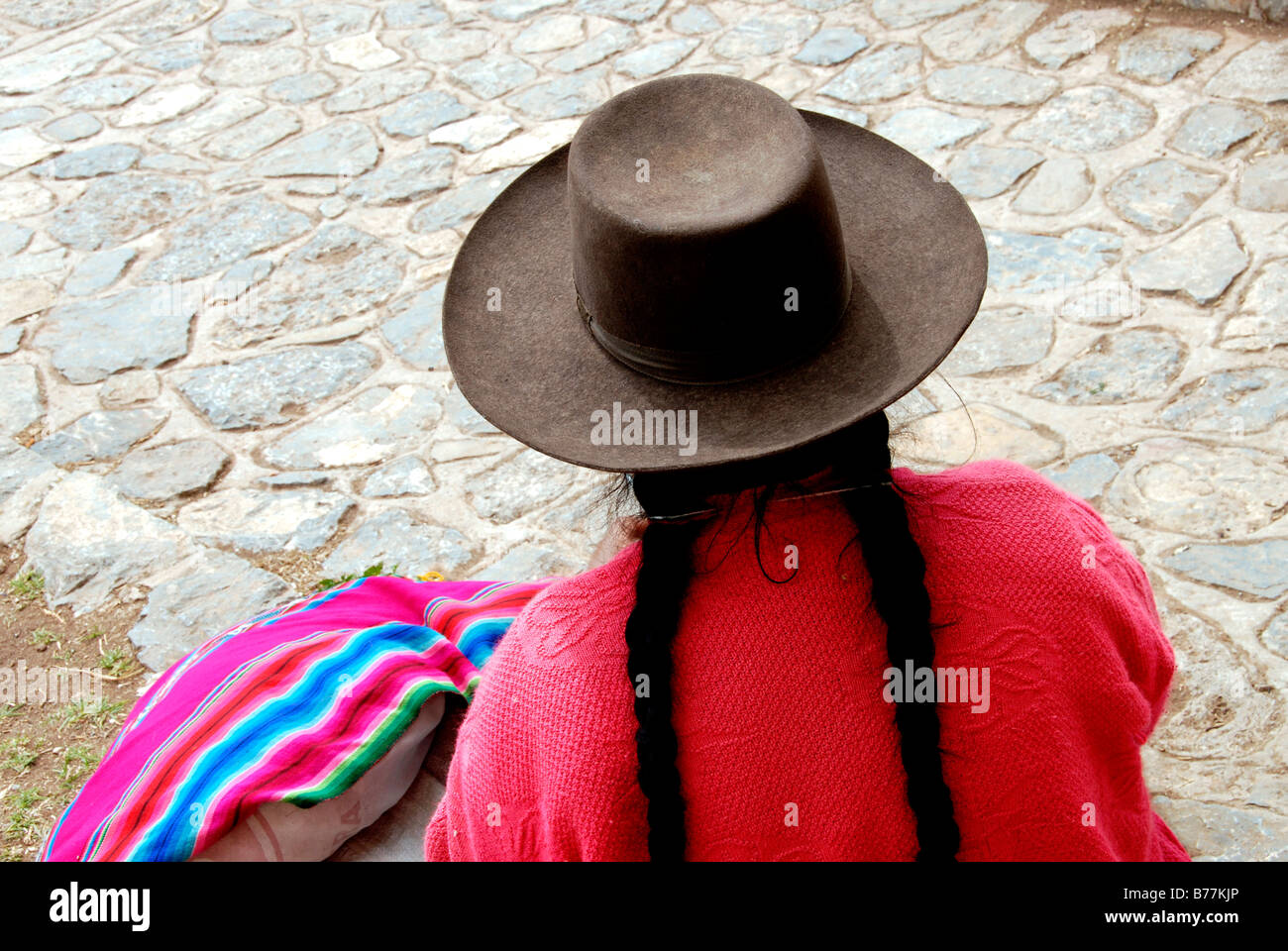 peruvian woman, hat, hairs, mat, Chinchero, near Cuzco, Peru Stock ...