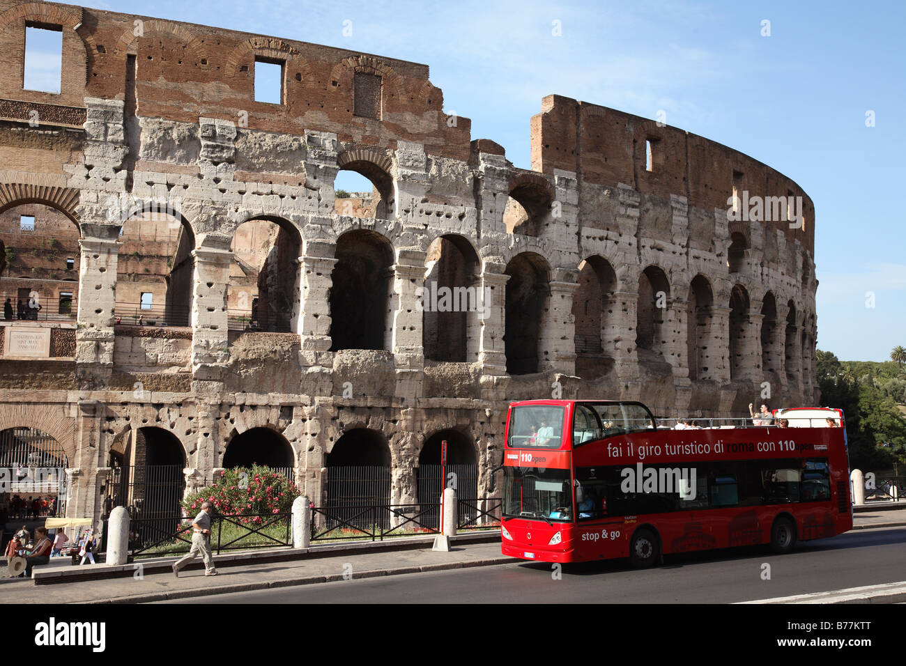 Bus tour italy hi-res stock photography and images - Alamy