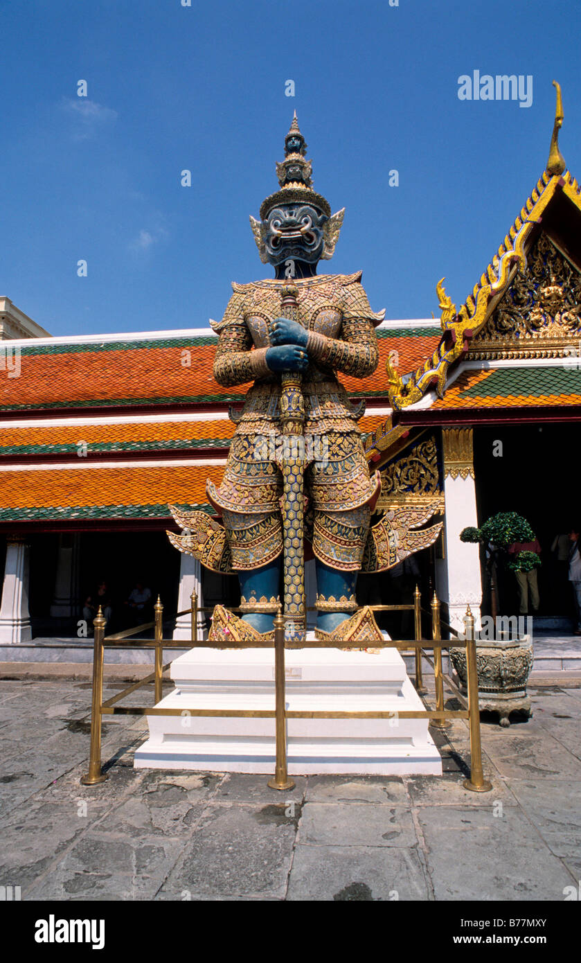 Buddhist demon statue hi-res stock photography and images - Alamy