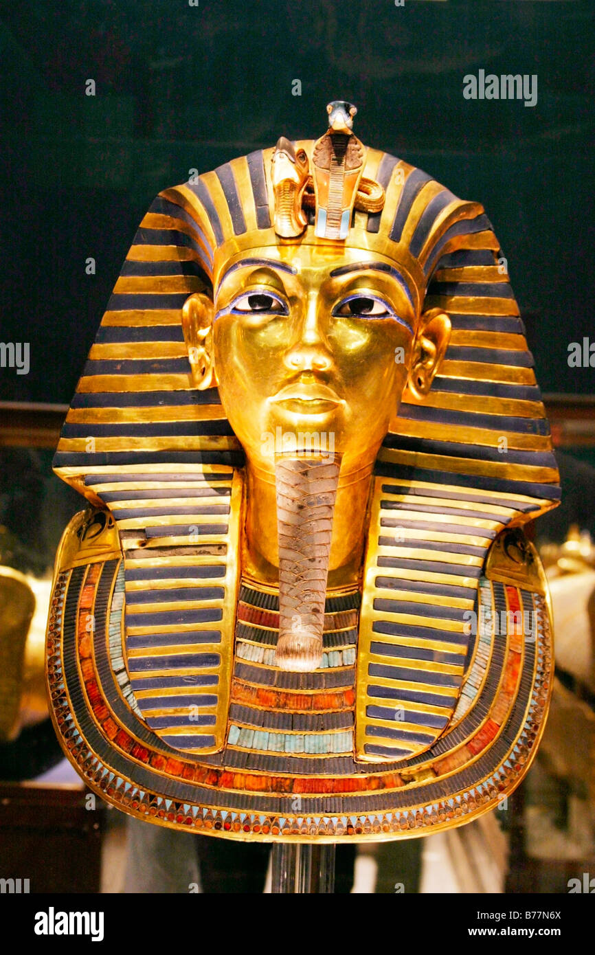 Gold death mask of Pharaoh Tutankhamun, Egypt, Africa Stock Photo - Alamy