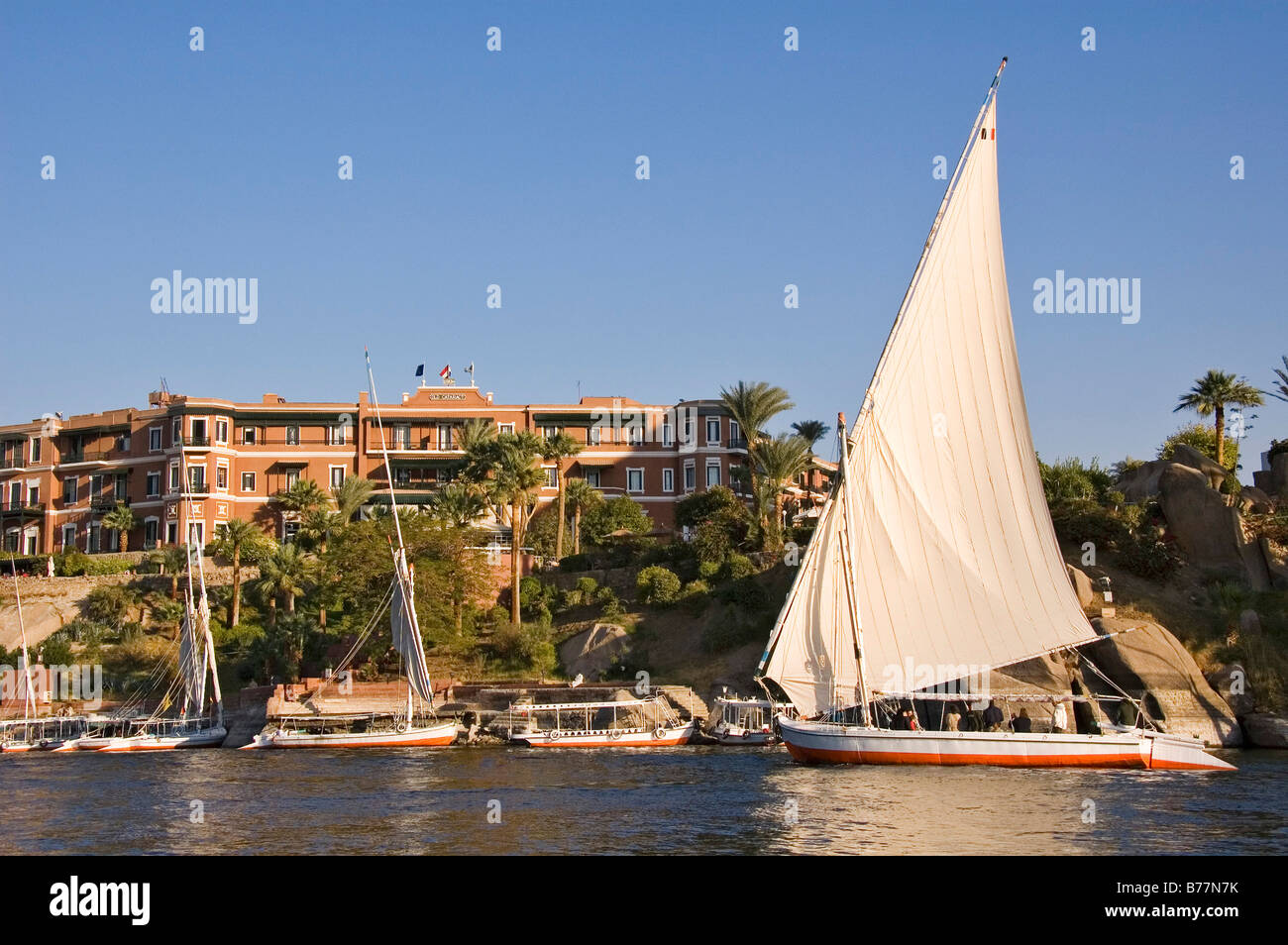 Egyptian water vessels hi-res stock photography and images - Alamy