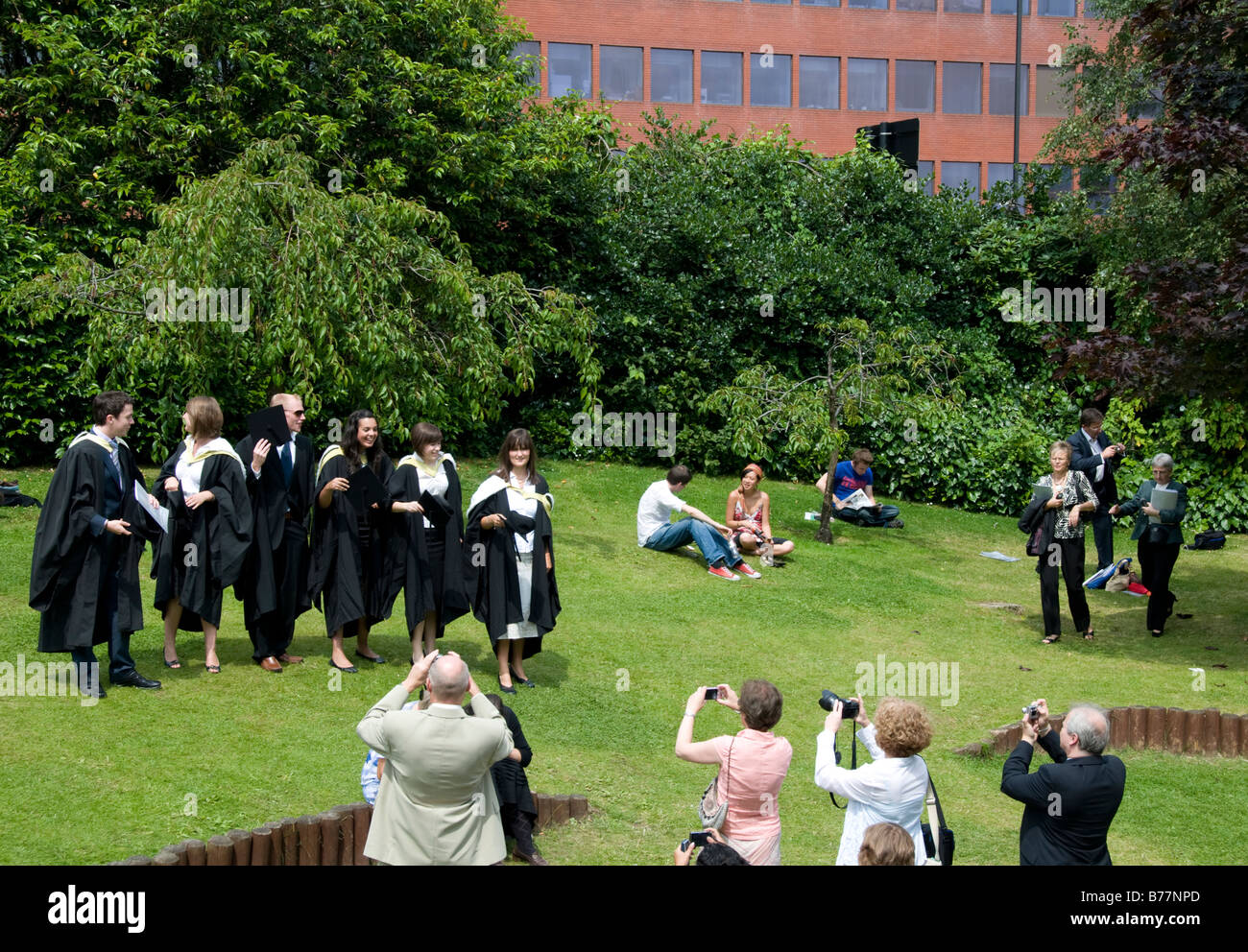 Sheffield University students on Graduation day celebrating South ...