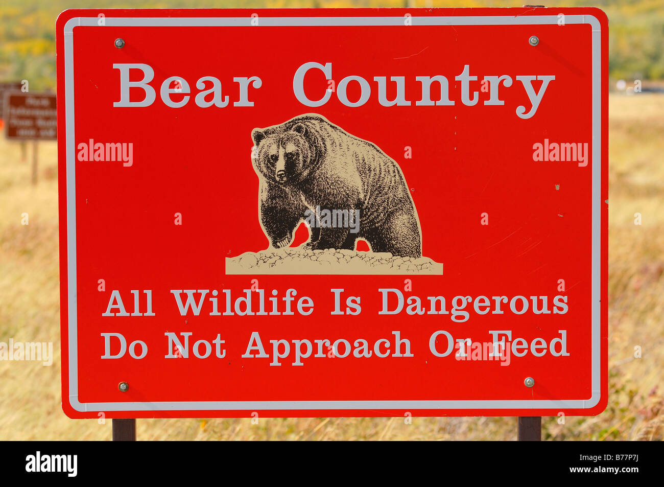 Warning sign Bear Country Stock Photo - Alamy