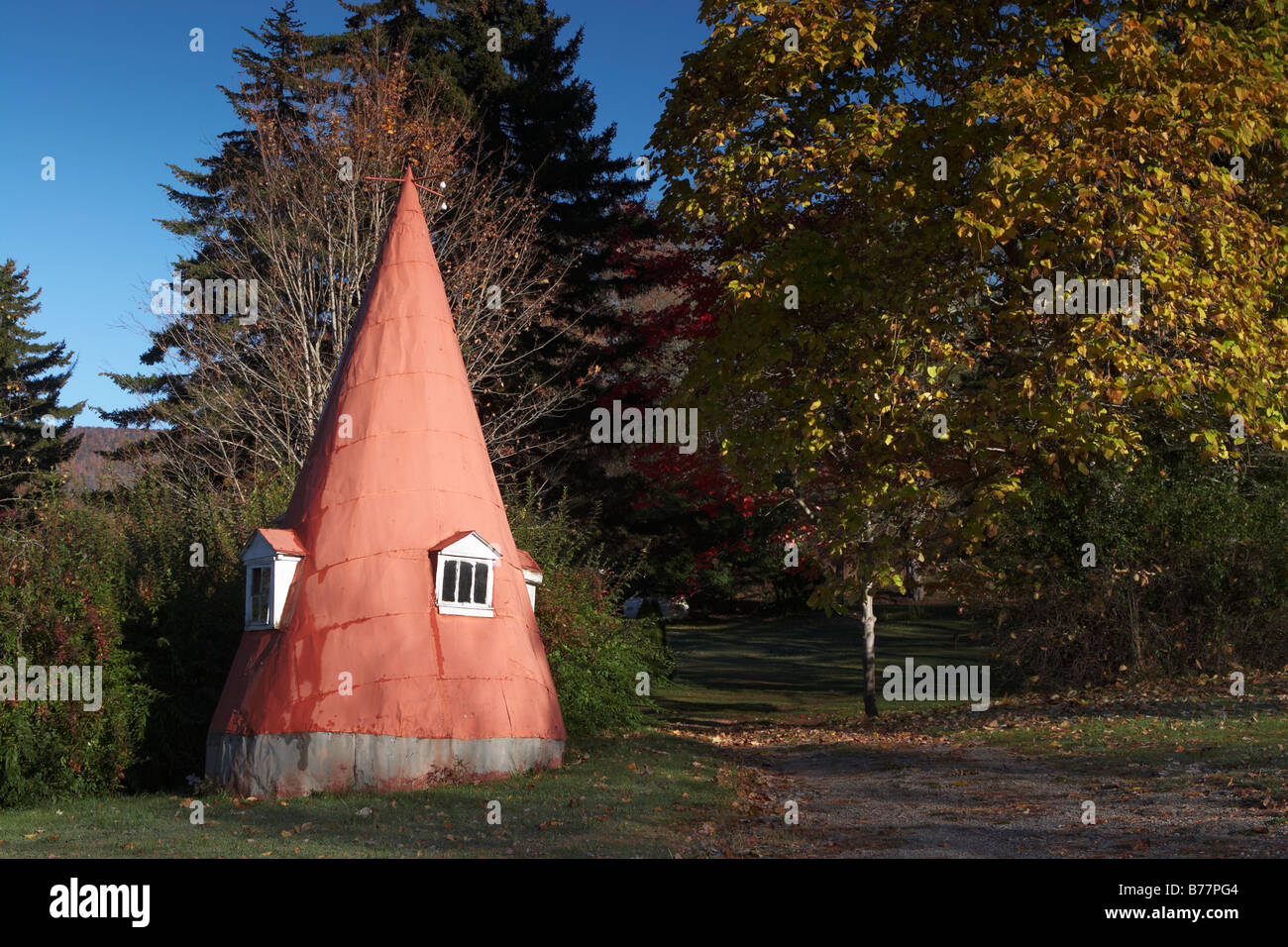 Cone shaped building hi-res stock photography and images - Alamy