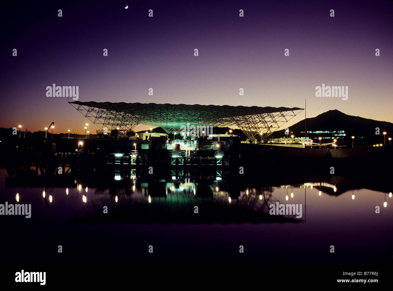 Ferry terminals hi-res stock photography and images - Alamy