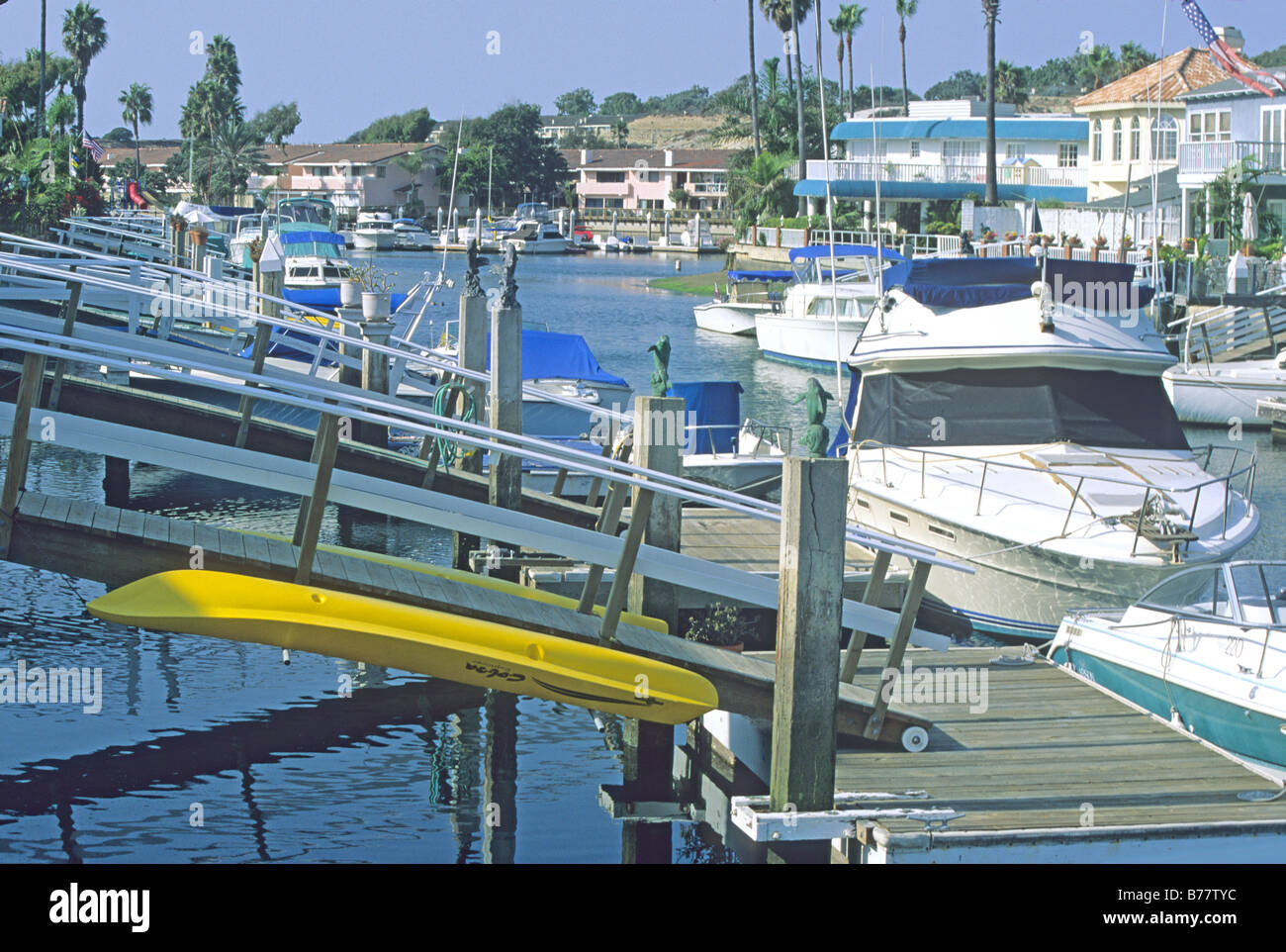 Docks And Canal Boats High Resolution Stock Photography and Images - Alamy