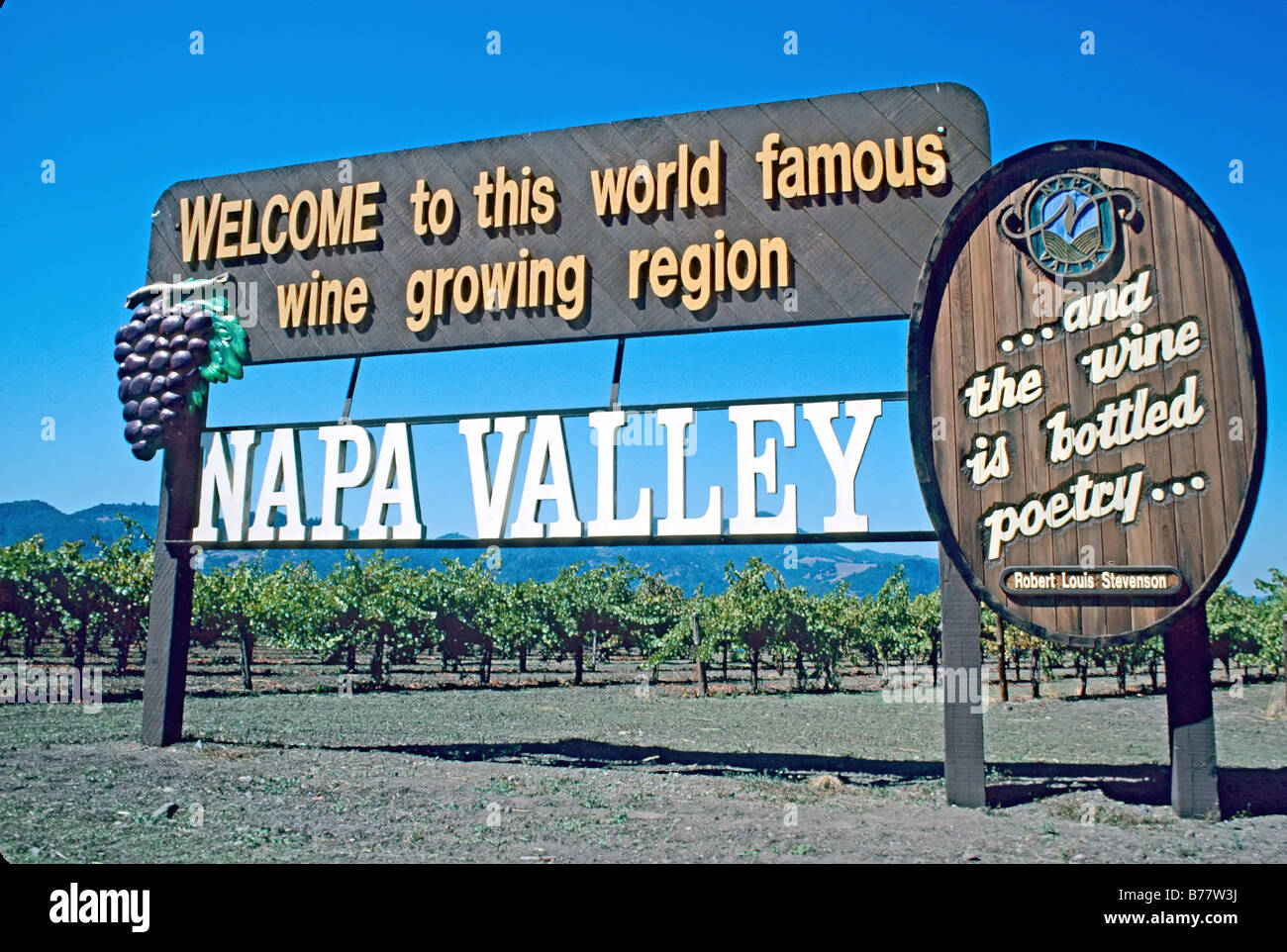 Napa valley welcome sign hi-res stock photography and images - Alamy