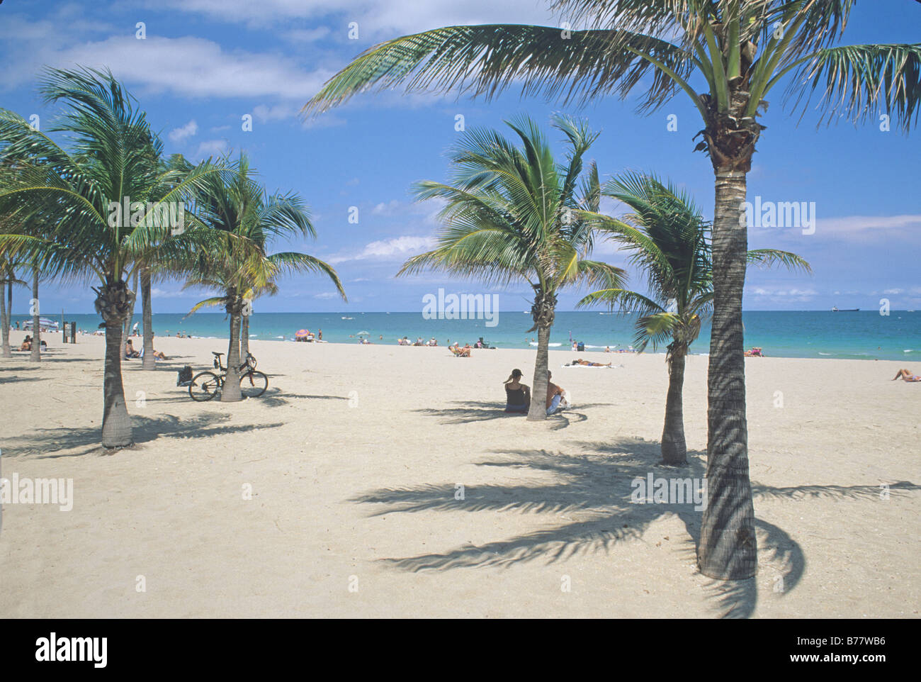 People at beach Fort Lauderdale Florida Stock Photo - Alamy