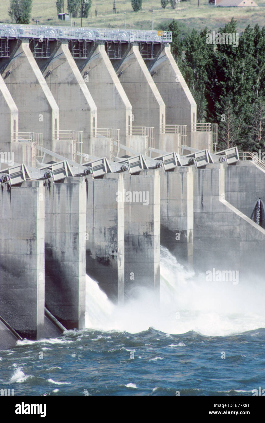 Spillway of a dam hi-res stock photography and images - Alamy