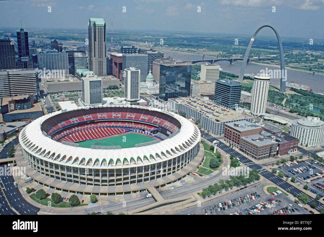 Estadio Y Arco De Saint Louis-missouri