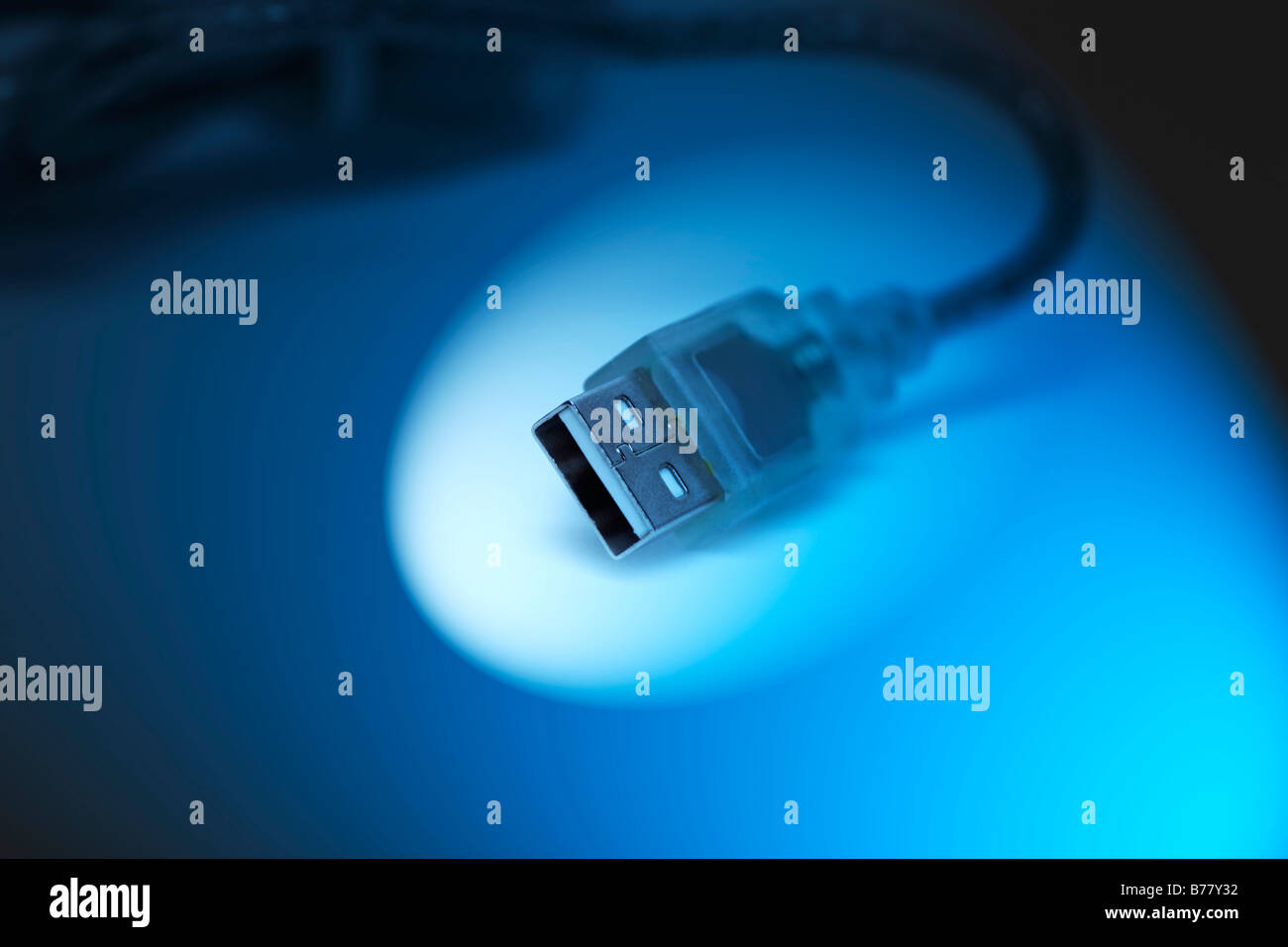USB computer cable, studio shot Stock Photo - Alamy