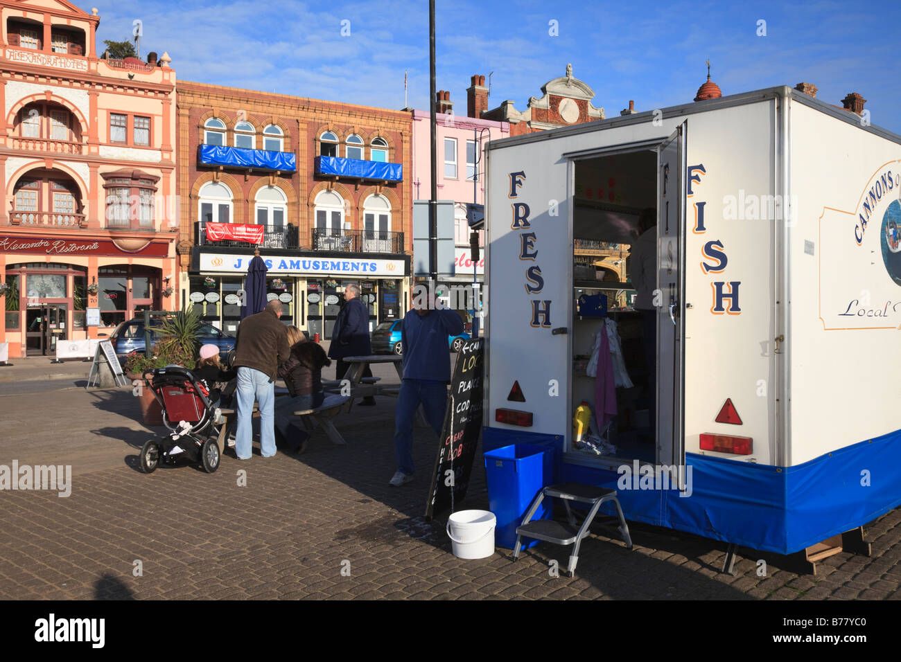 Harbour Fish Bar High Resolution Stock Photography and Images - Alamy