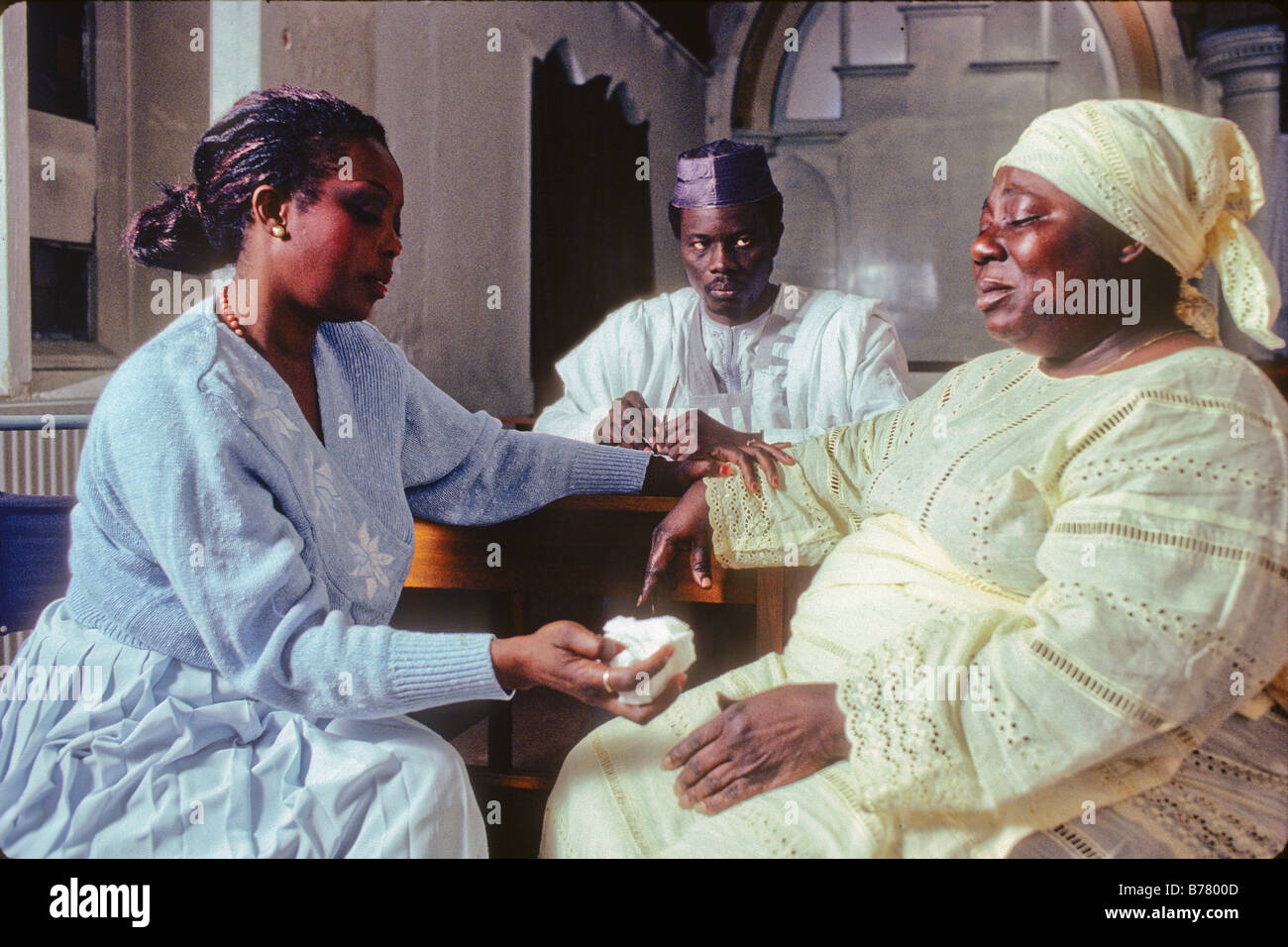 Church people helping hi-res stock photography and images - Alamy