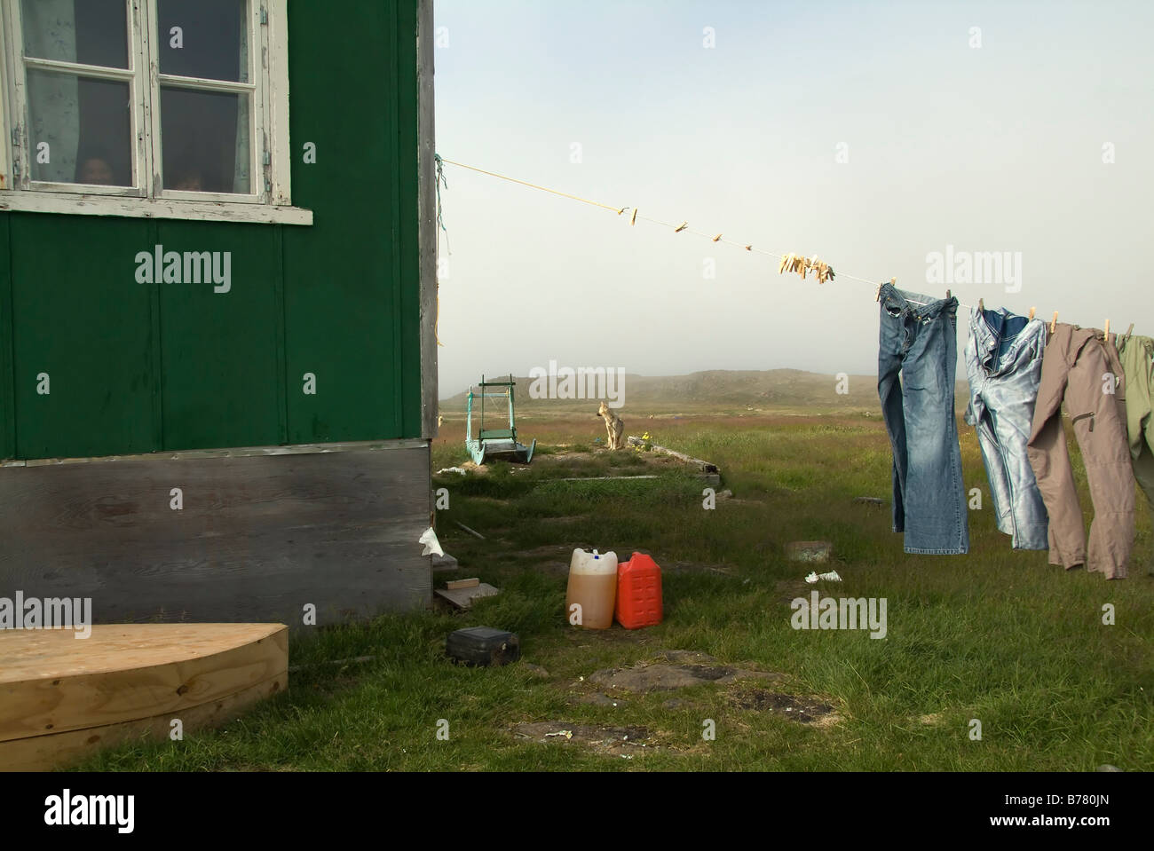 Inuit enfants hi-res stock photography and images - Alamy