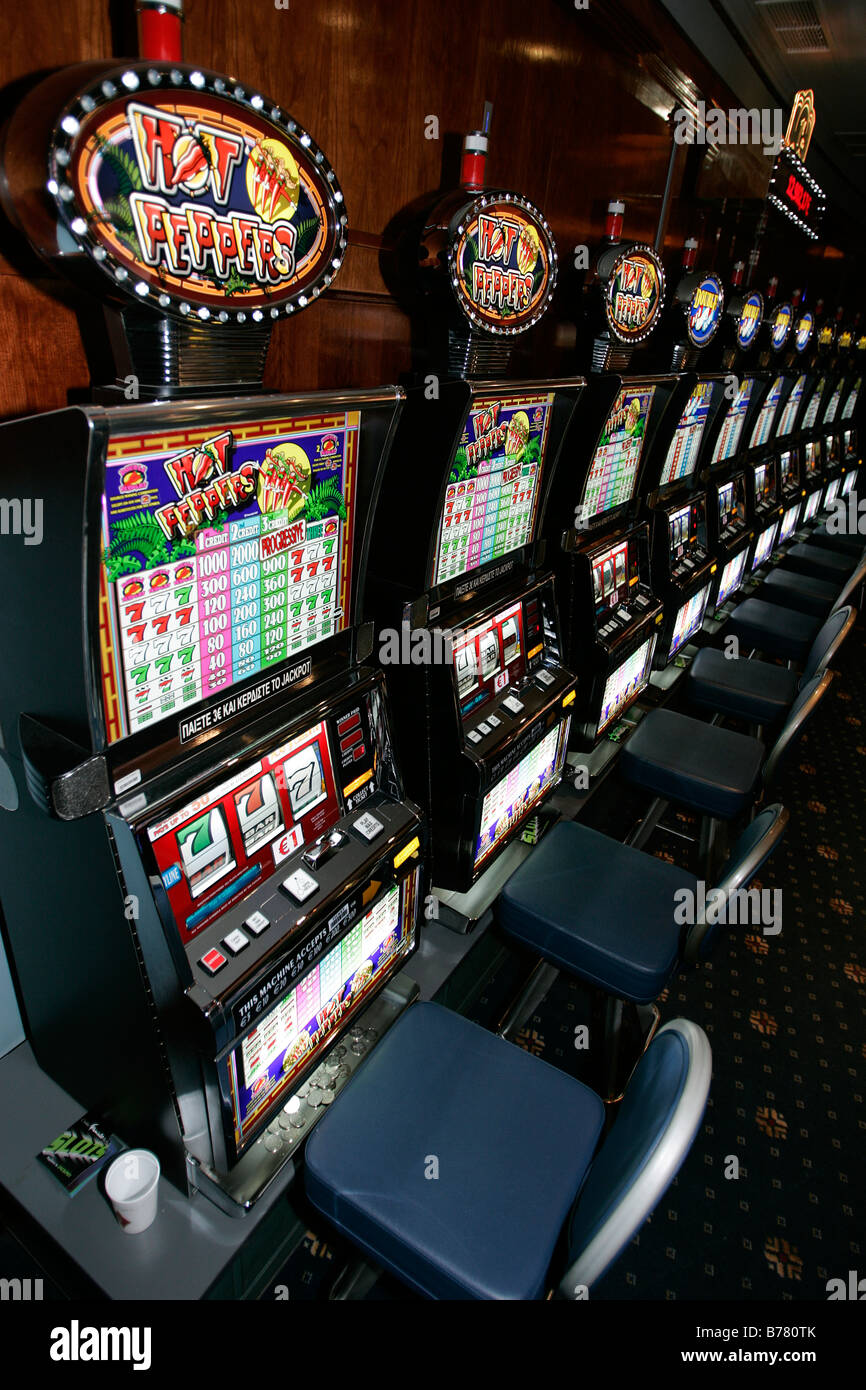 Casino slot hi-res stock photography and images - Alamy