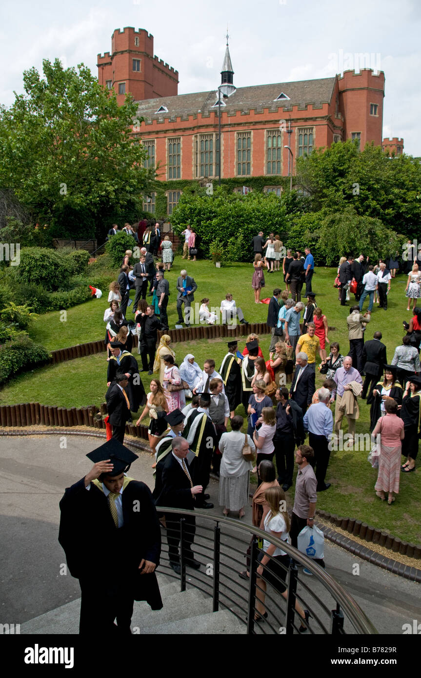 Sheffield University students on Graduation day celebrating South ...