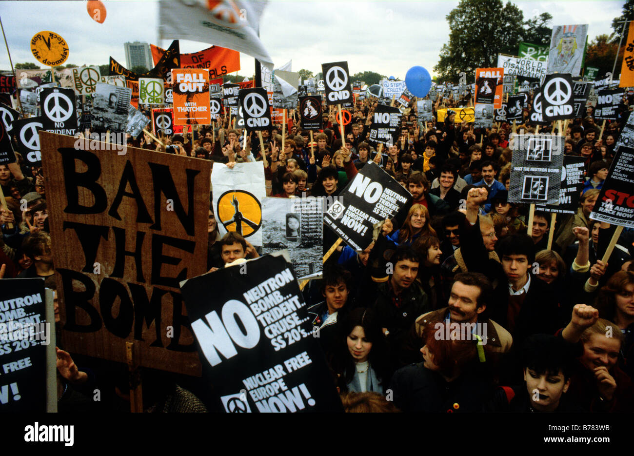 London UK 1982 CND protestors campaign for nuclear disarmament carry ... London UK 1982 CND protestors campaign for nuclear disarmament carry ...