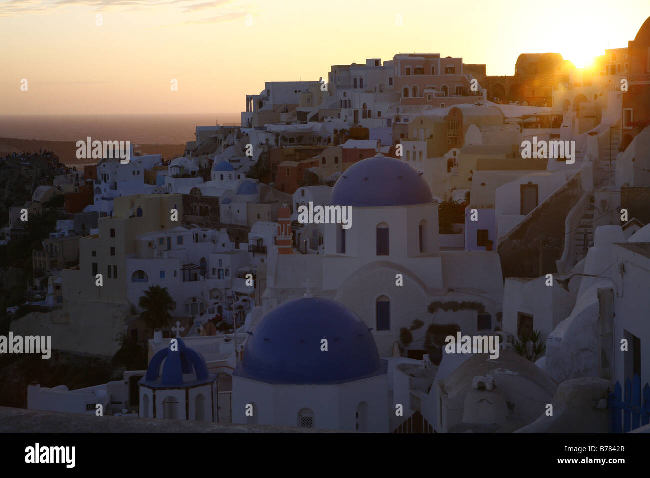 Santorini oia sunset hi-res stock photography and images - Alamy
