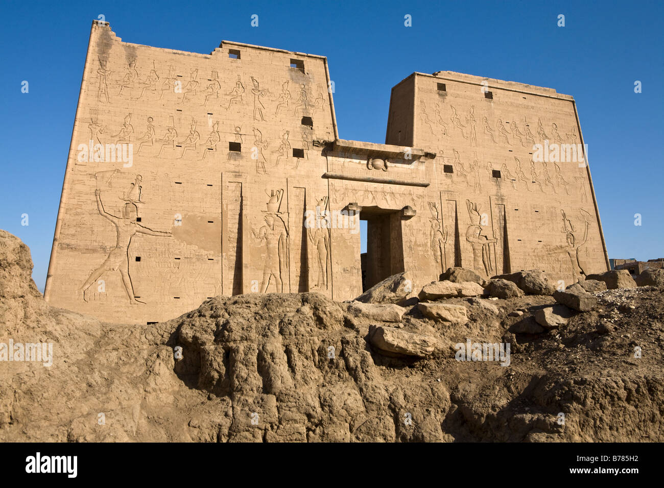 The First Pylon and doorway at Edfu Temple Egypt Stock Photo - Alamy
