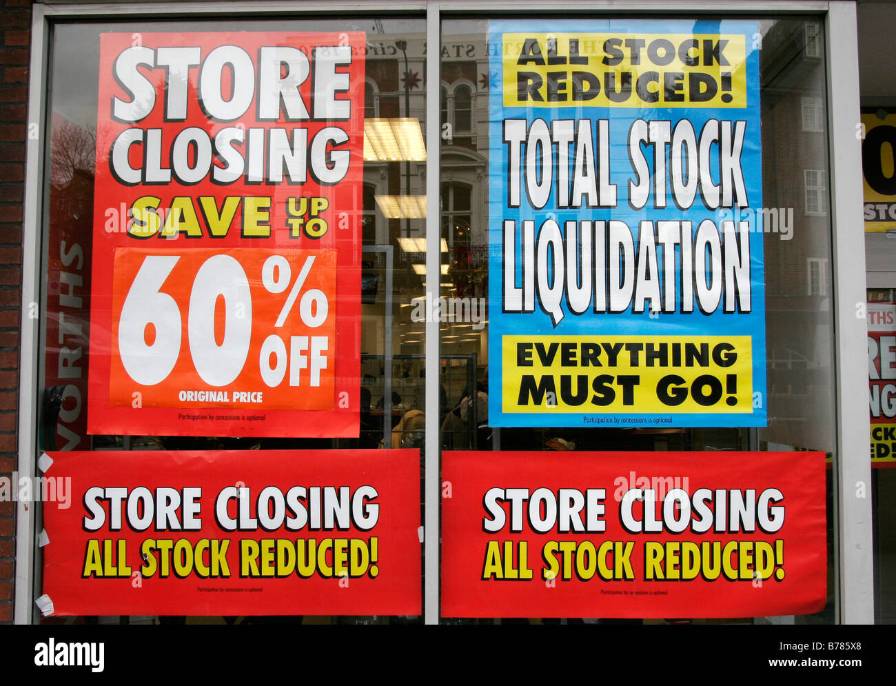 Posters in window hi-res stock photography and images - Alamy
