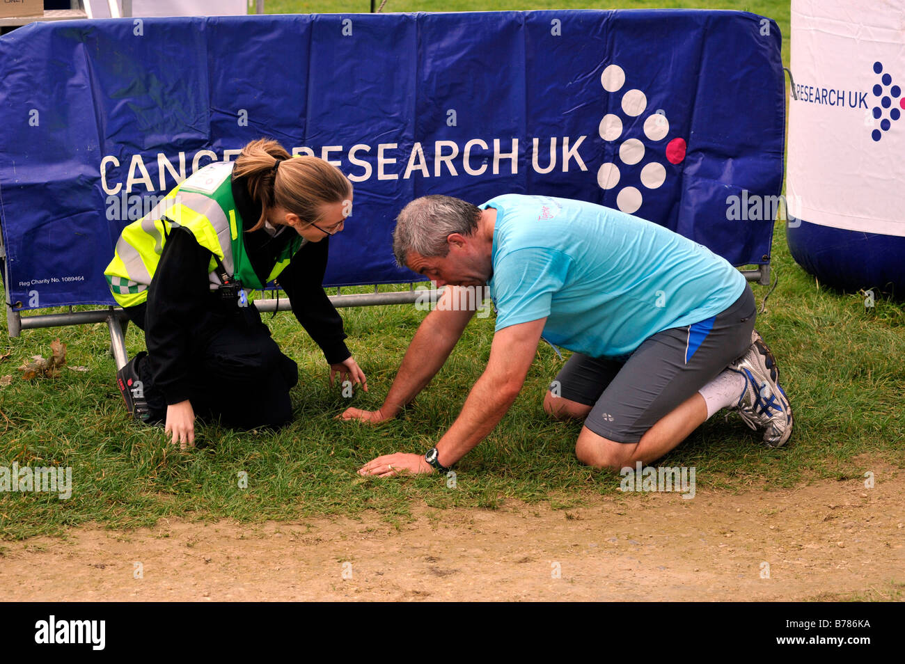 Man collapsed hi-res stock photography and images - Alamy