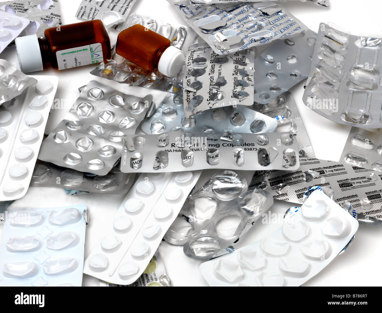 Empty packets hi-res stock photography and images - Alamy