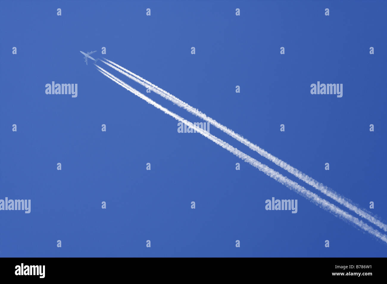 Jet Exhaust Stock Photos & Jet Exhaust Stock Images - Alamy