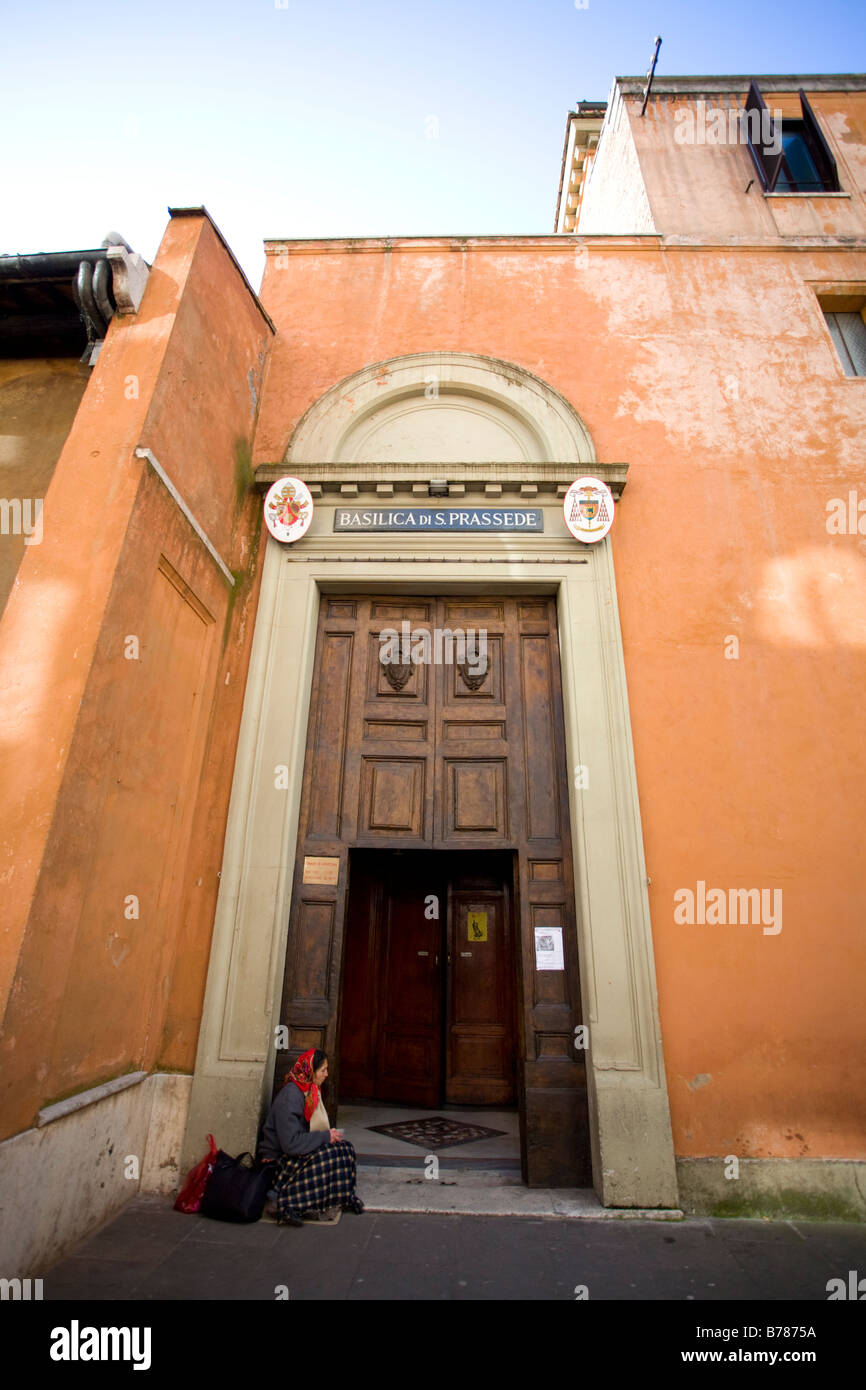 Homeless in rome hi-res stock photography and images - Alamy