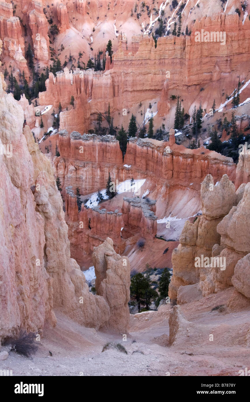 Hoodoos in Bryce Amphitheater from Inspiration Point in Bryce Canyon ...