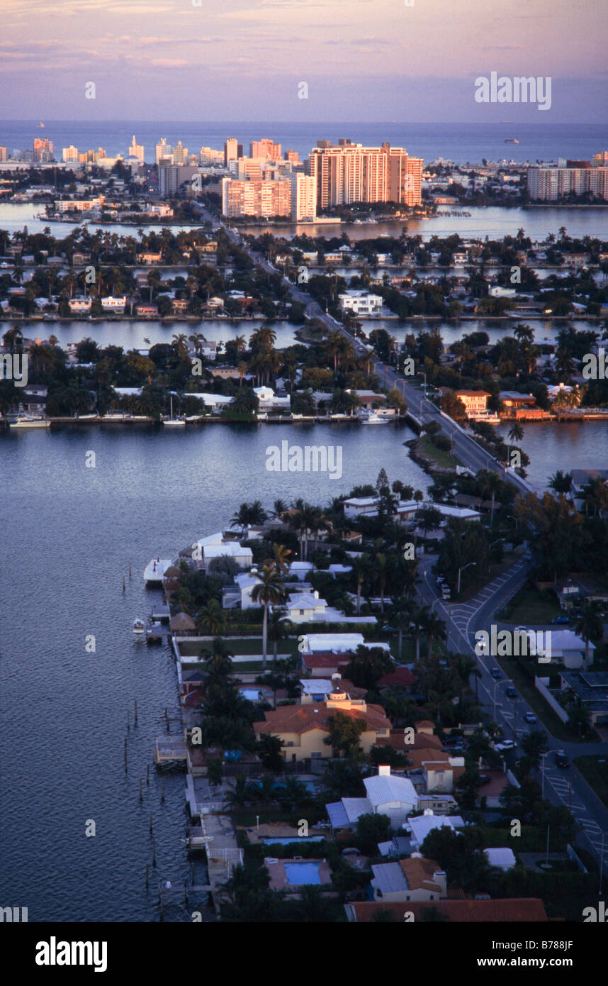 Miami ocean drive aerial hi-res stock photography and images - Alamy