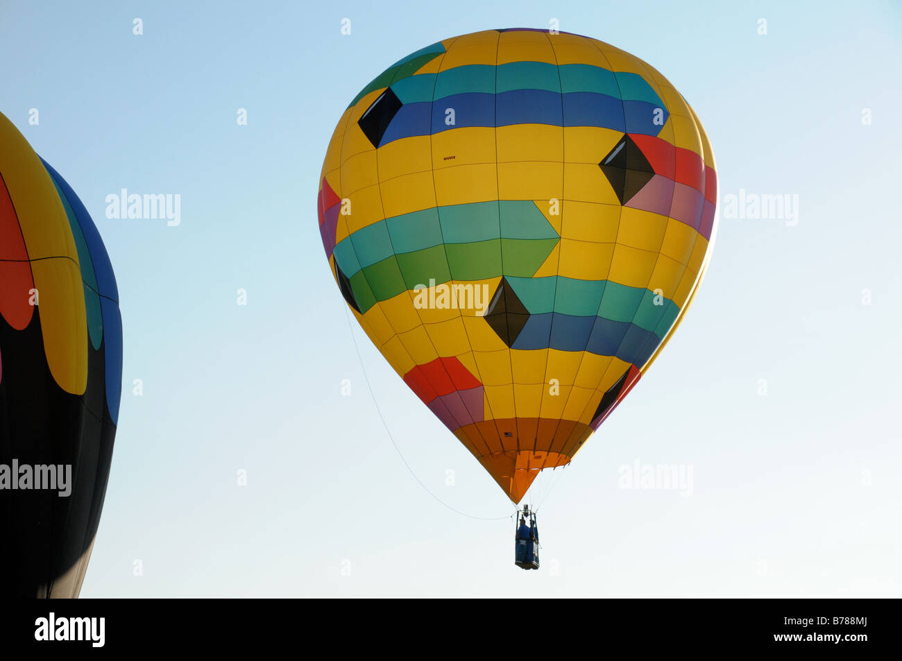 Hot air balloon afloat hi-res stock photography and images - Alamy