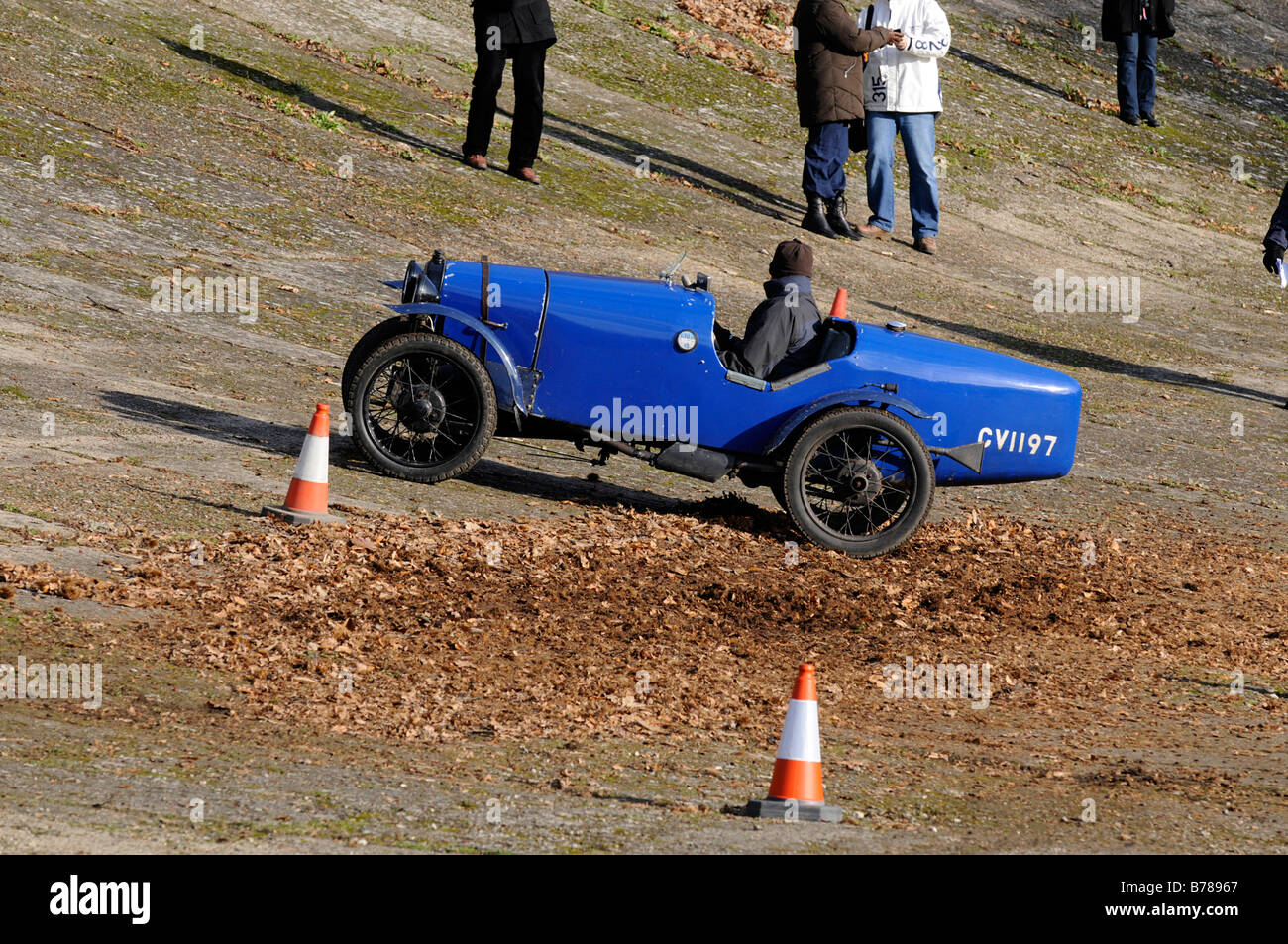 VSCC winter driving tests Brooklands January 2009 vintage car ...