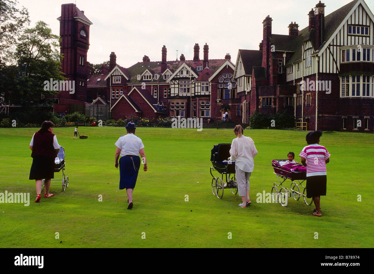 Askham Grange Women's Prison, North Yorkshire. a prison officer ...