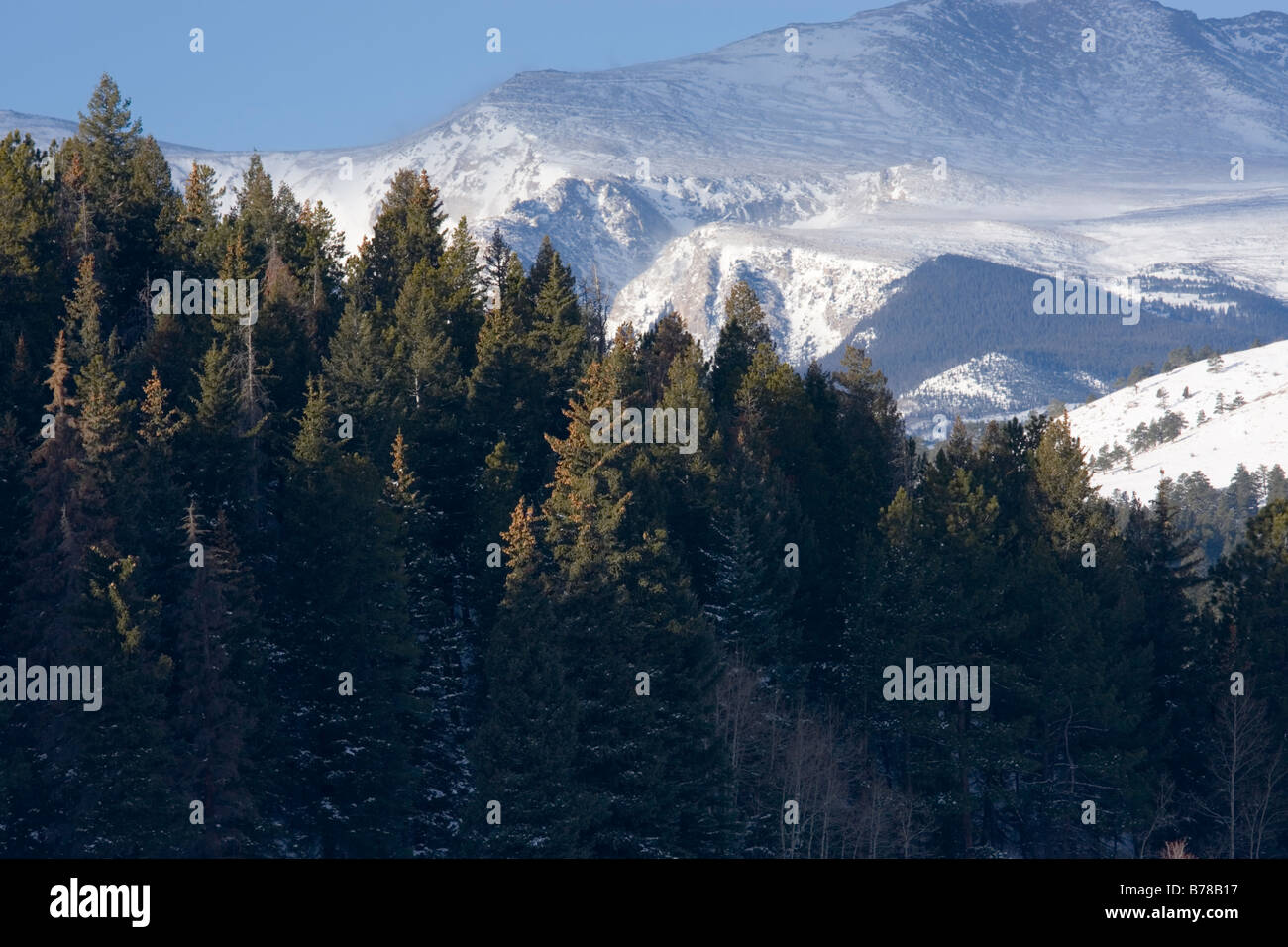 Split rail fence with snow hi-res stock photography and images - Alamy
