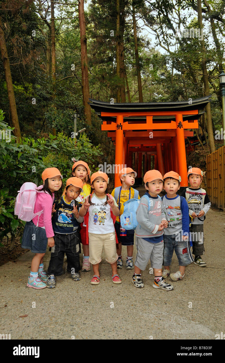 Japanese kindergarten children visiting the Fujimi Shrine in Kyoto ...