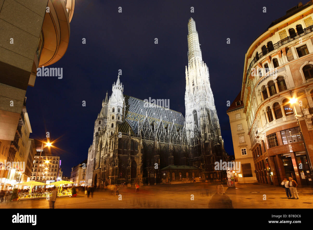 Stephansdom hi-res stock photography and images - Alamy