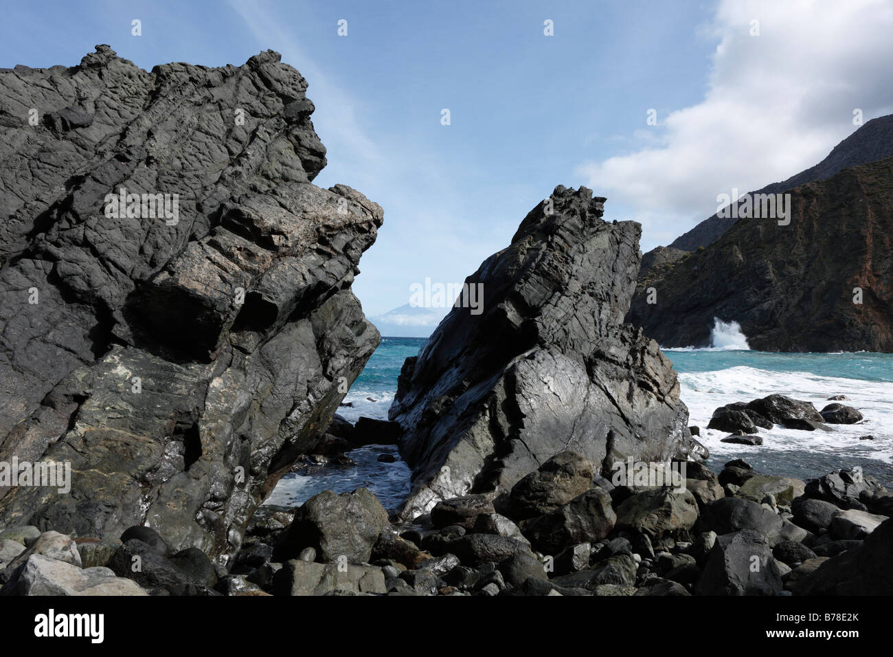 Islands rocks hi-res stock photography and images - Alamy