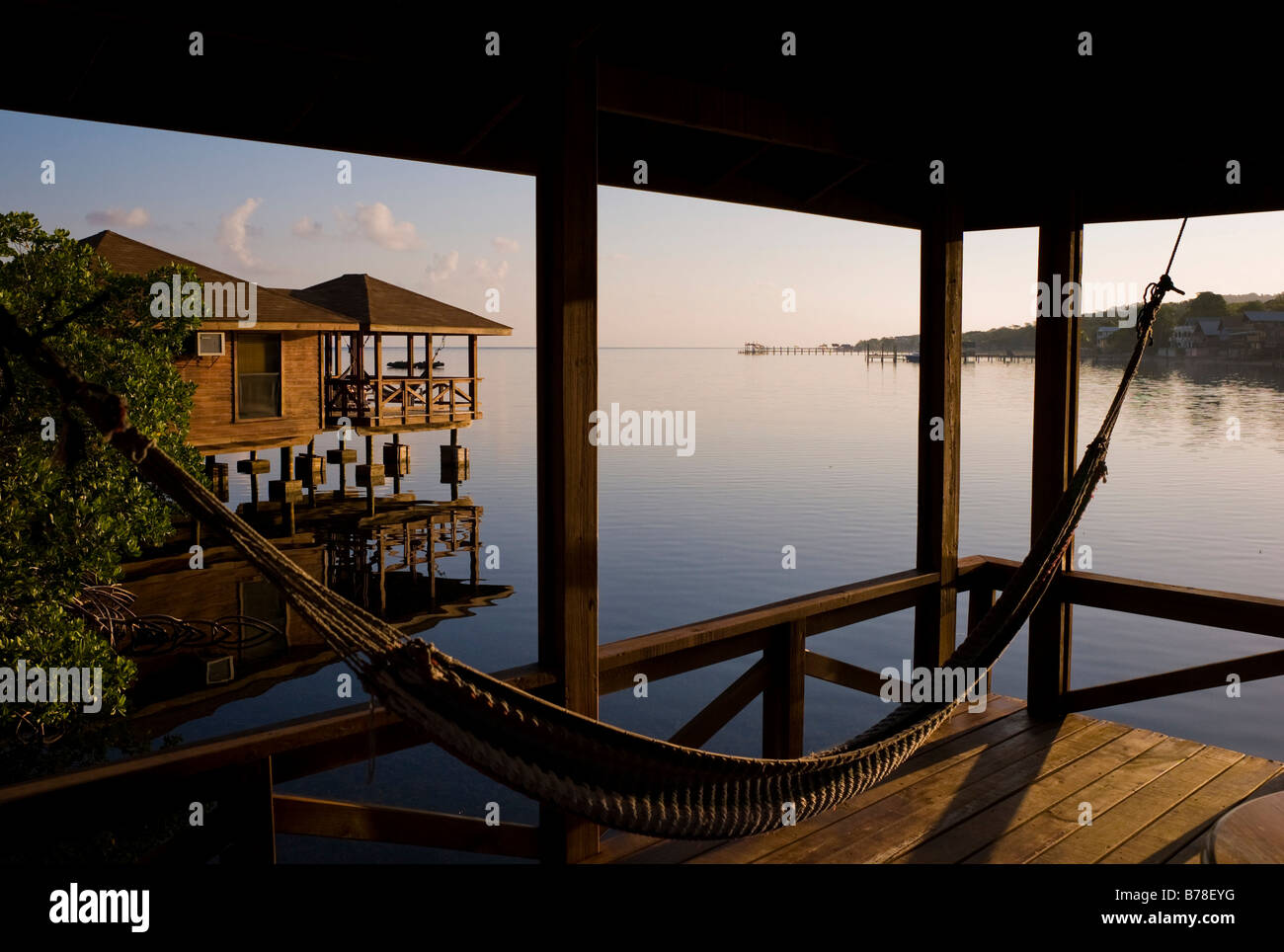 Roatan hi-res stock photography and images - Alamy