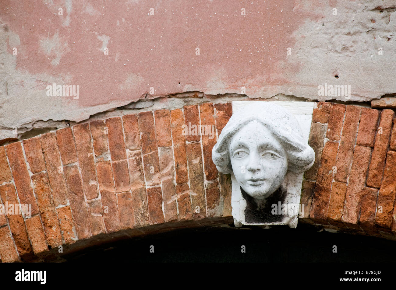 Italy, Venice, Bridge, Woman's face on bridge Stock Photo - Alamy